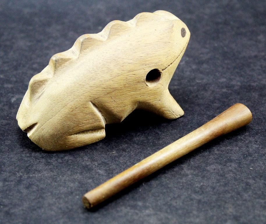 Sapo Cururu da Amazônia - Artesanato Indígena - reproduz coaxar dos ...